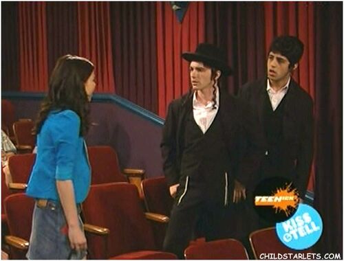 Megan's First Kiss - Drake and Josh Wiki Megan's First Kiss - Drake and Josh Wiki