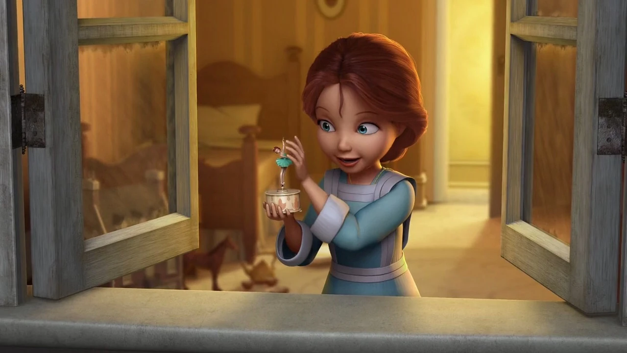 Wendy in the first Tinker Bell movie. | Tinkerbell movies, Tinkerbell ...